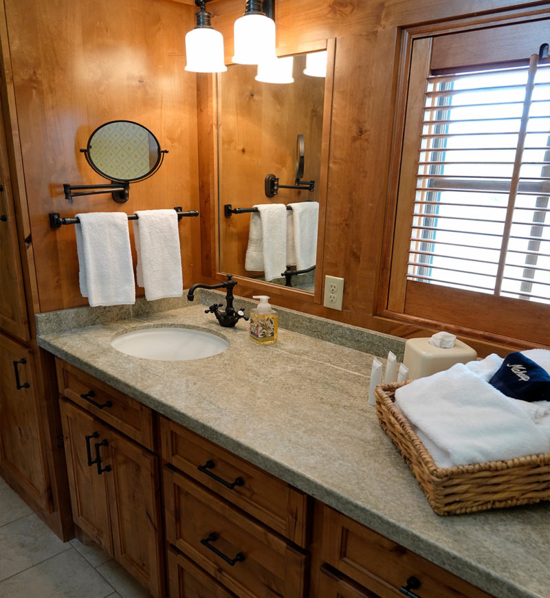 CHISHOLM TRAIL ROOM – Buffalo Point